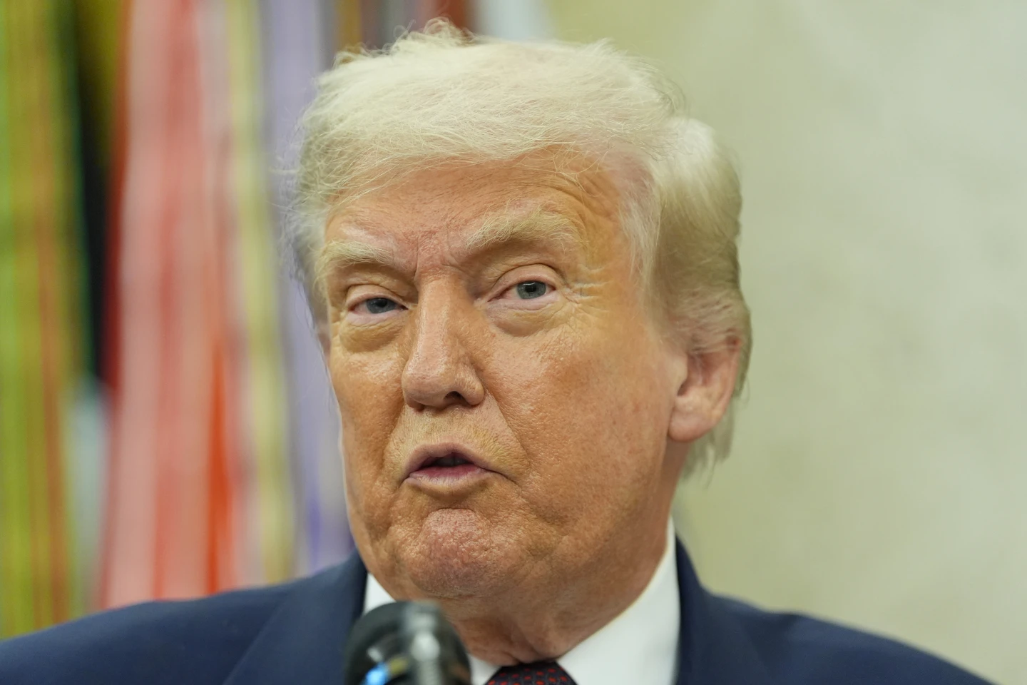 Trump aims to move DC homeless 'far from the Capital'