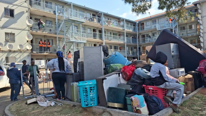 Ekurhuleni Mayor stands firm on evictions after Germiston Home Affairs ...