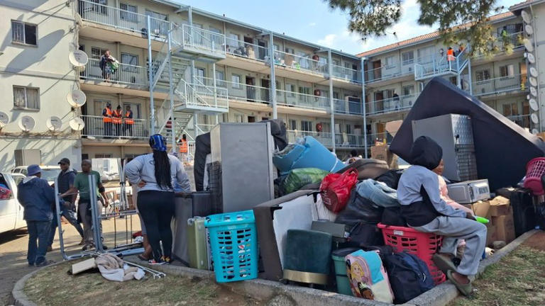Ekurhuleni Mayor stands firm on evictions after Germiston Home Affairs ...