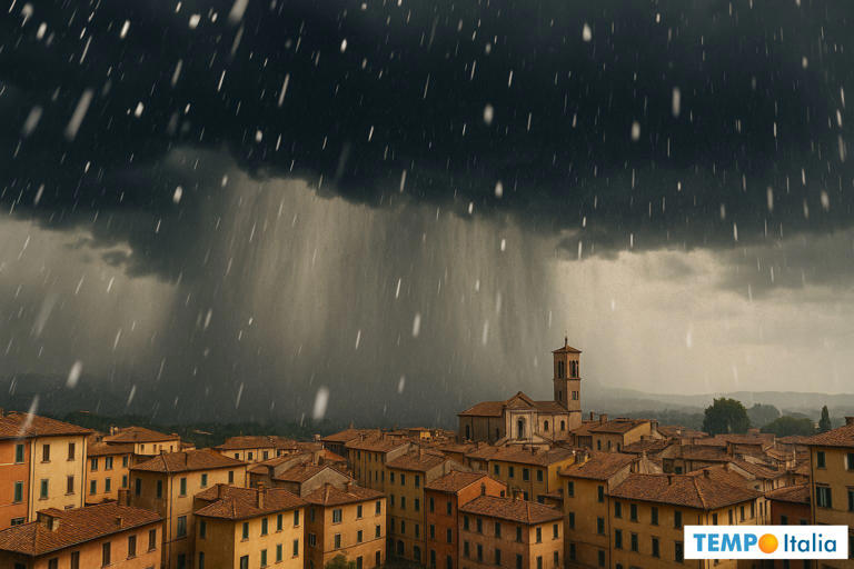 Meteo, temporali e grandinate in arrivo giovedì 14: ecco le regioni più ...