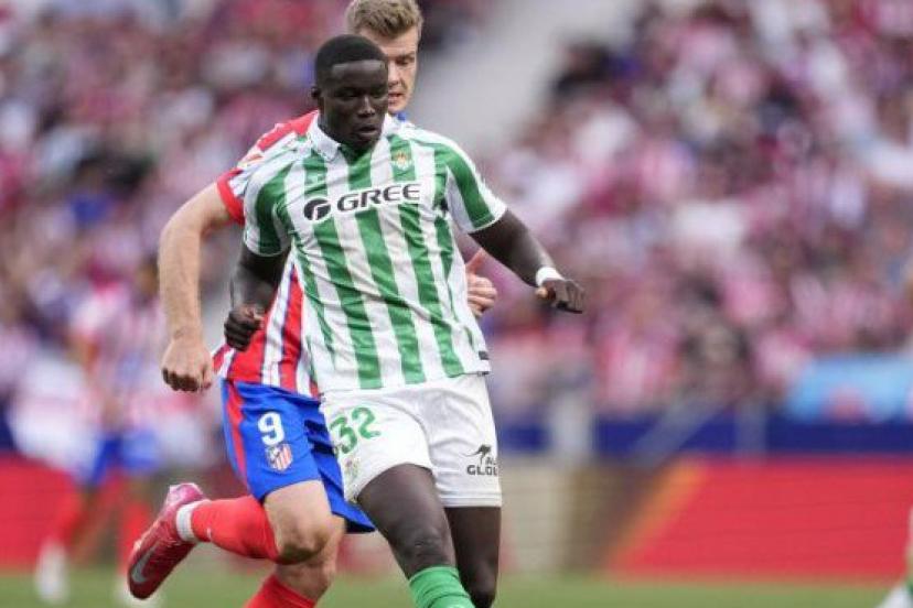 Mercato : longtemps proche du PSV Eindhoven, Nobel Mendy (Betis Séville ...