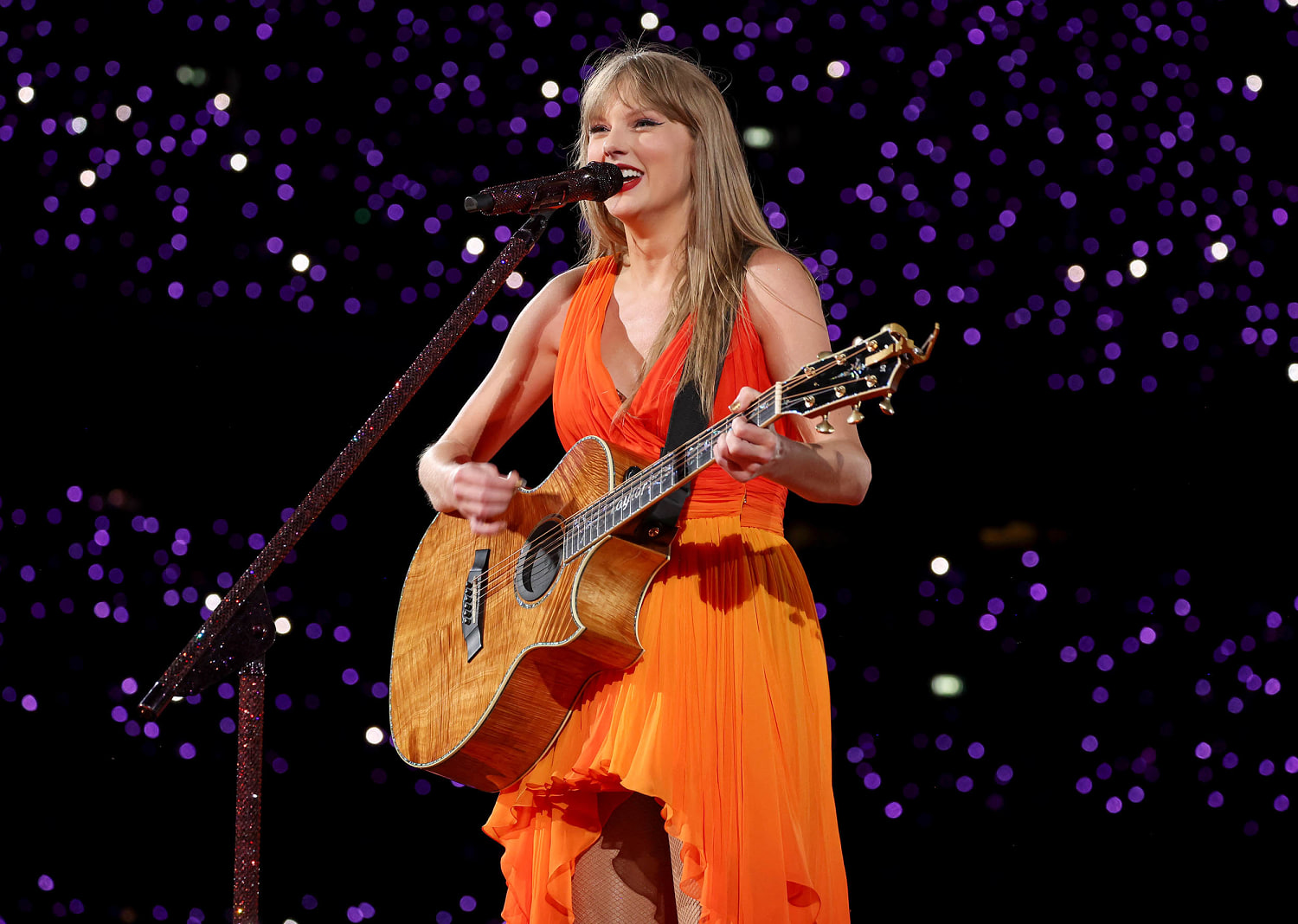 Billboards Linked to Taylor Swift-Curated Playlist Spark Frenzy From Fans
