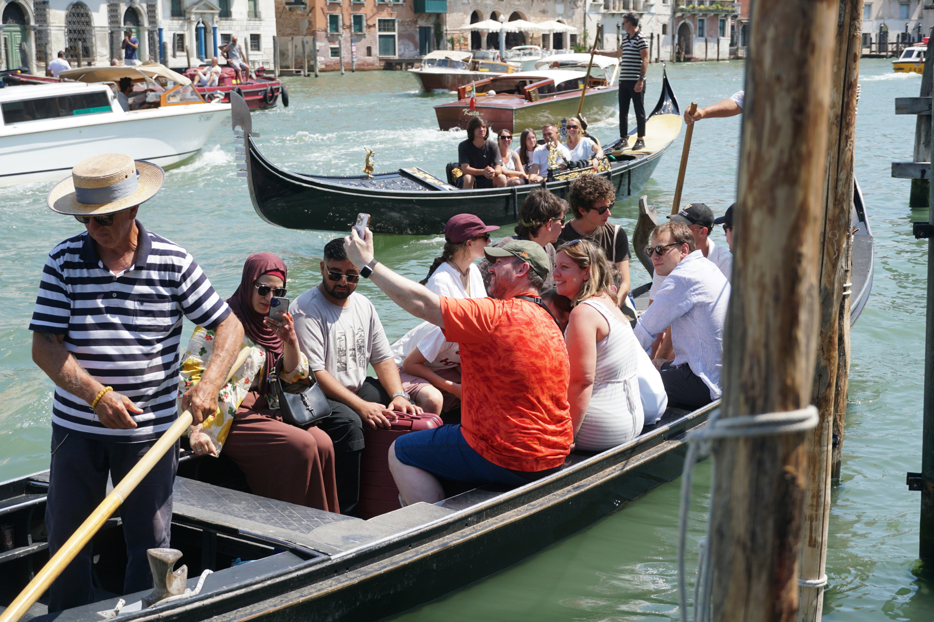 Venezia, più turisti su traghetti gondola grazie al web
