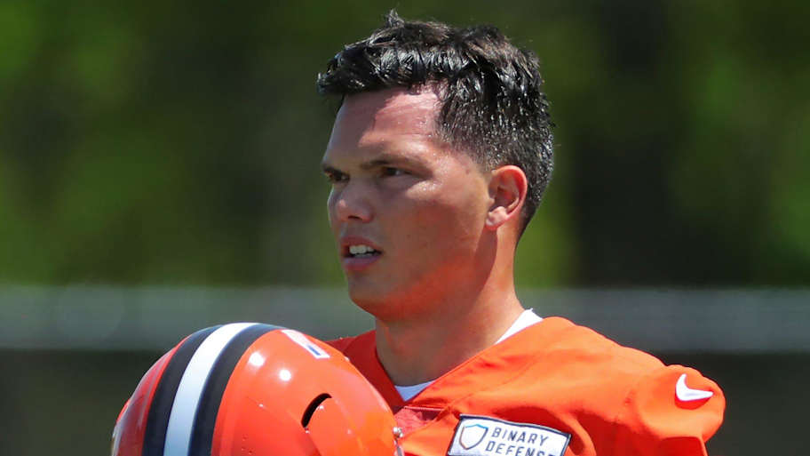 Updated Cleveland Browns' Quarterback Depth Chart: Dillon Gabriel ...