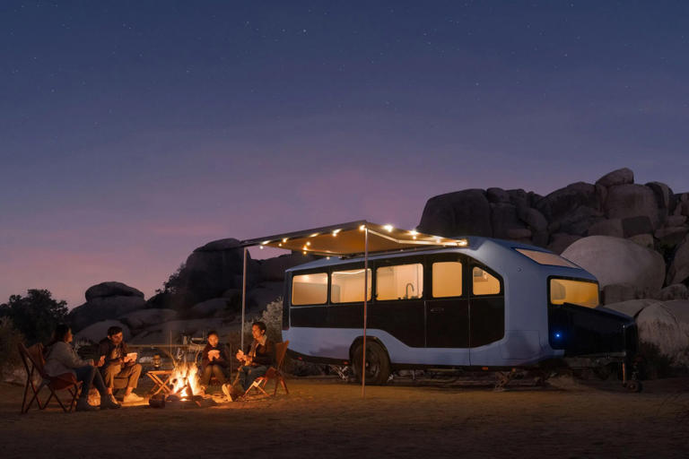 De Pebble Flow RV is een elektrisch aangedreven caravan zonder range ...
