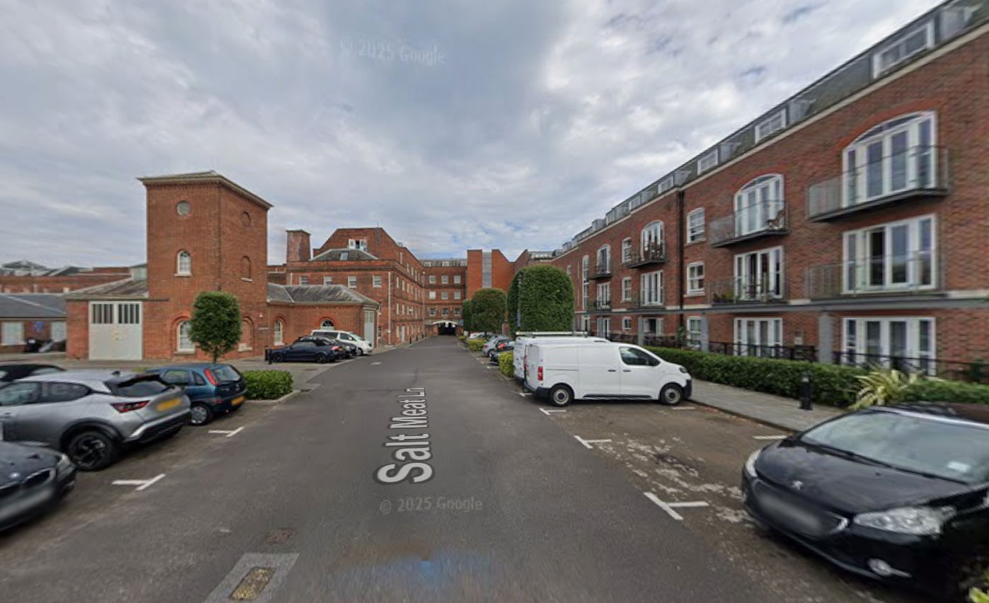 "Wanted" man arrested while police were looking for "runners" following ...