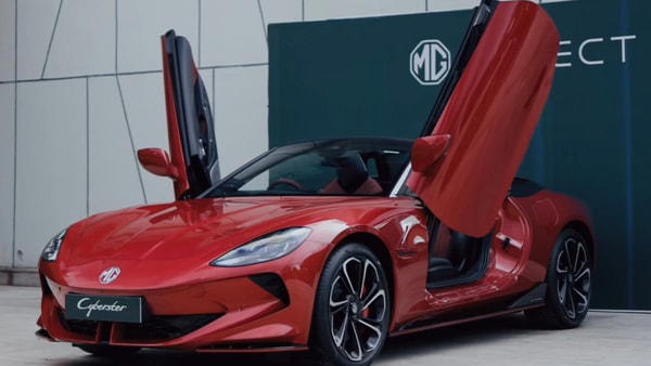 MG Cyberster deliveries commenced. Owner gets the car as a surprise…