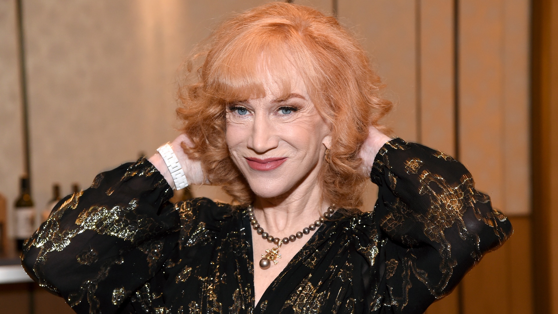 Kathy Griffin Debuts “New Face” After 3rd Facelift