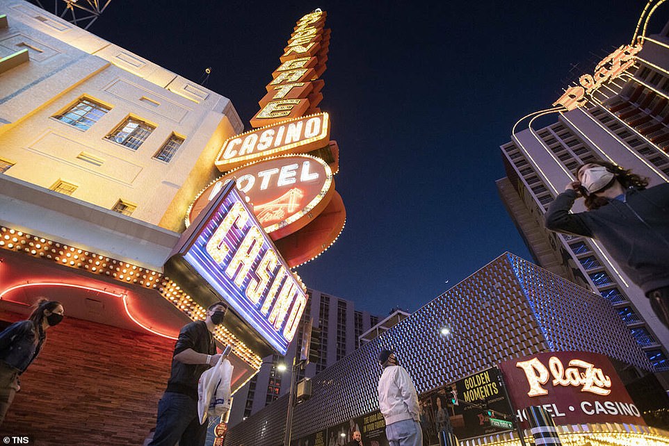 Historic Las Vegas casino removing live table dealer games