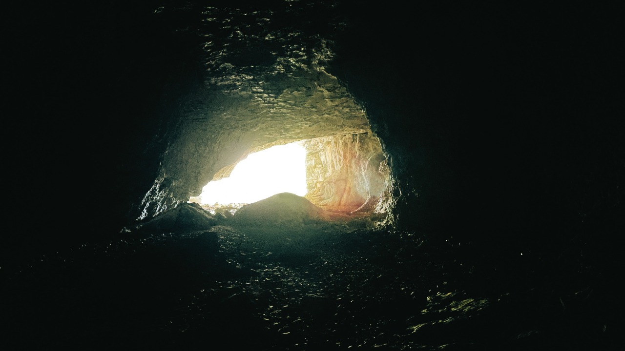 Cave “trash” turns out to be proof of an ancient people