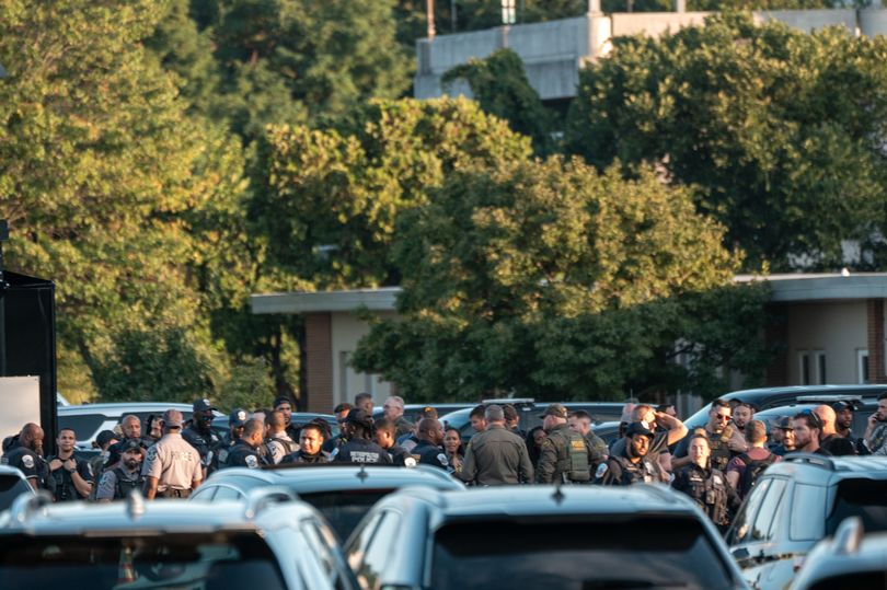Striking pictures show law enforcement descend on DC as Trump takes ...