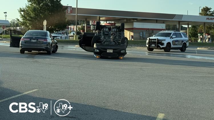 Tyler police responding to major crash involving overturned vehicle