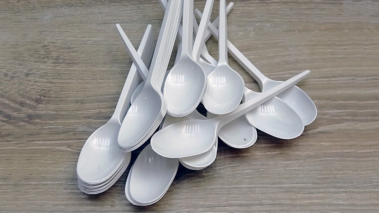 Plastic Spoon Crafts for Kids and Garden