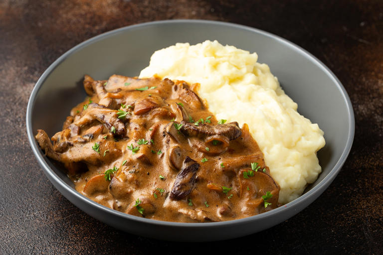 19 Slow Cooker Recipes That Cook Themselves While You Relax