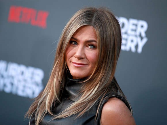 30 Hairstyles that work great with bangs
