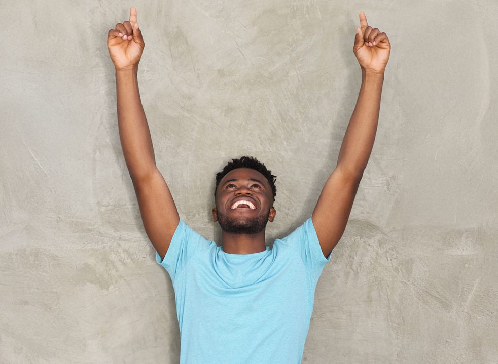 I’m a Coach and These 6 Standing Moves Smooth Your Upper Back After 45
