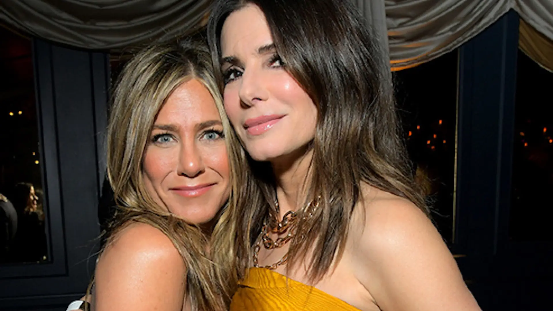 Jennifer Aniston y Sandra Bullock cumplen 15 años de difícil relación ...