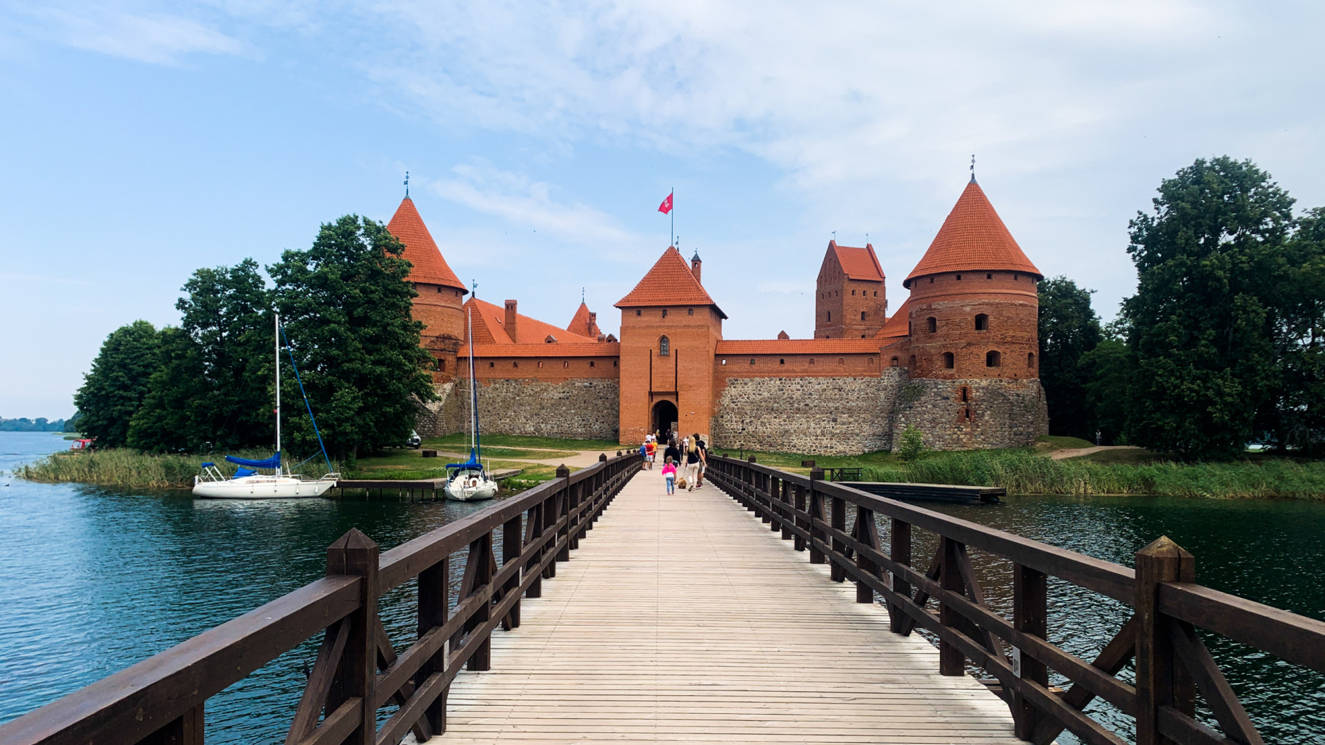 The world’s most beautiful island castles