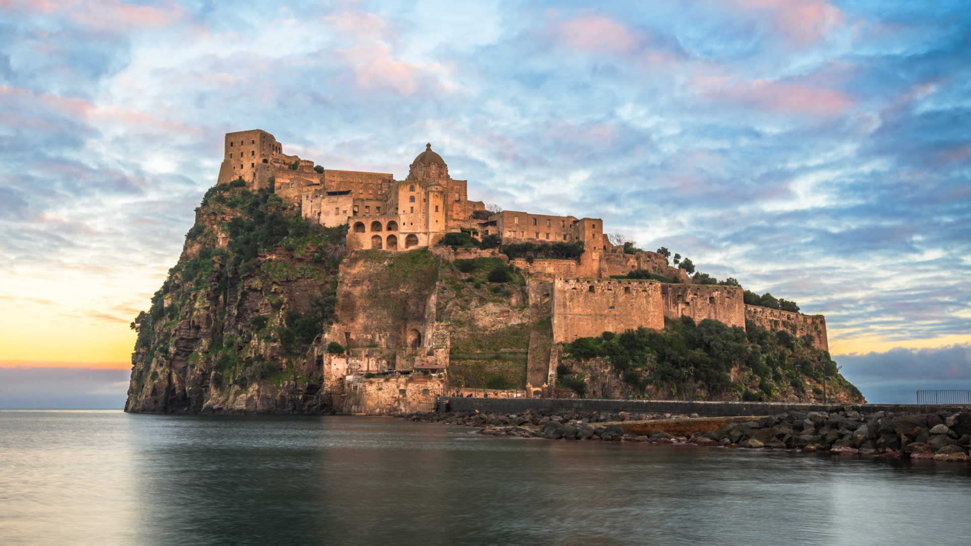 The world’s most beautiful island castles