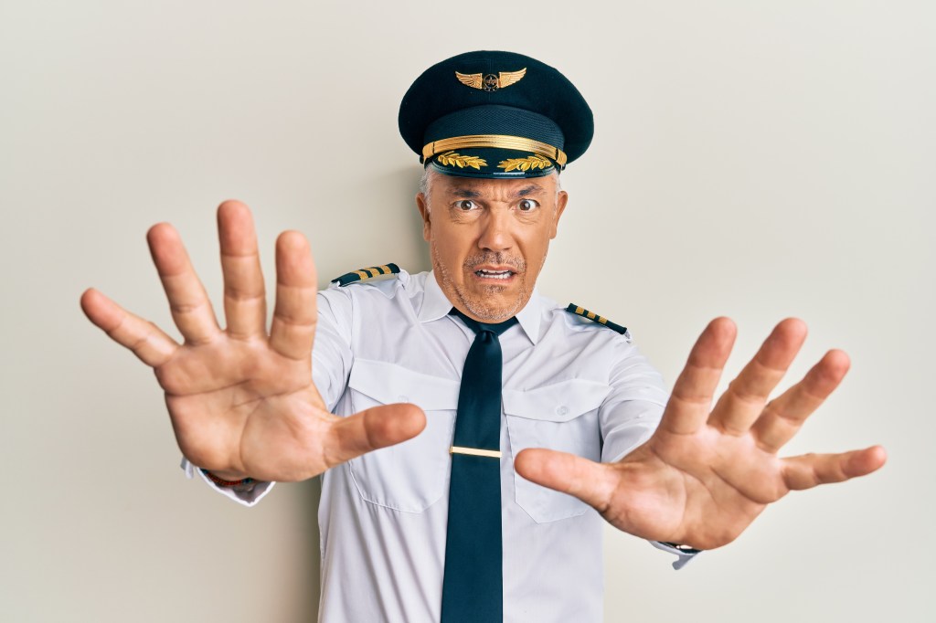 Pilot praised for ‘sassy’ response to ‘ungrateful’ passenger — after ...