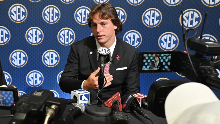 Who is Dr. Shin? Meet 'GOAT' surgeon behind John Mateer's speedy ...