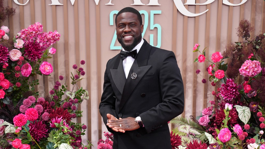 Kevin Hart inks licensing deal for his name