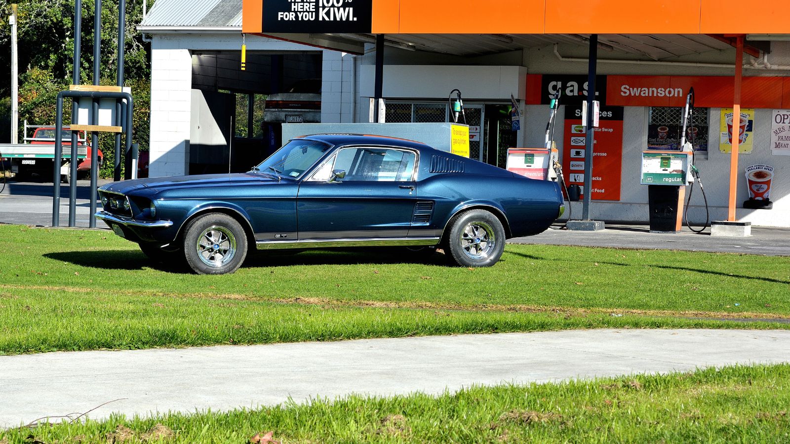 15 Iconic U.S. Cars That Stayed Relevant Through the Years