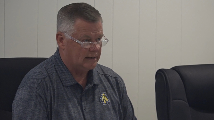 'It's just time' | Tim Sessoms steps down as Summerfield mayor