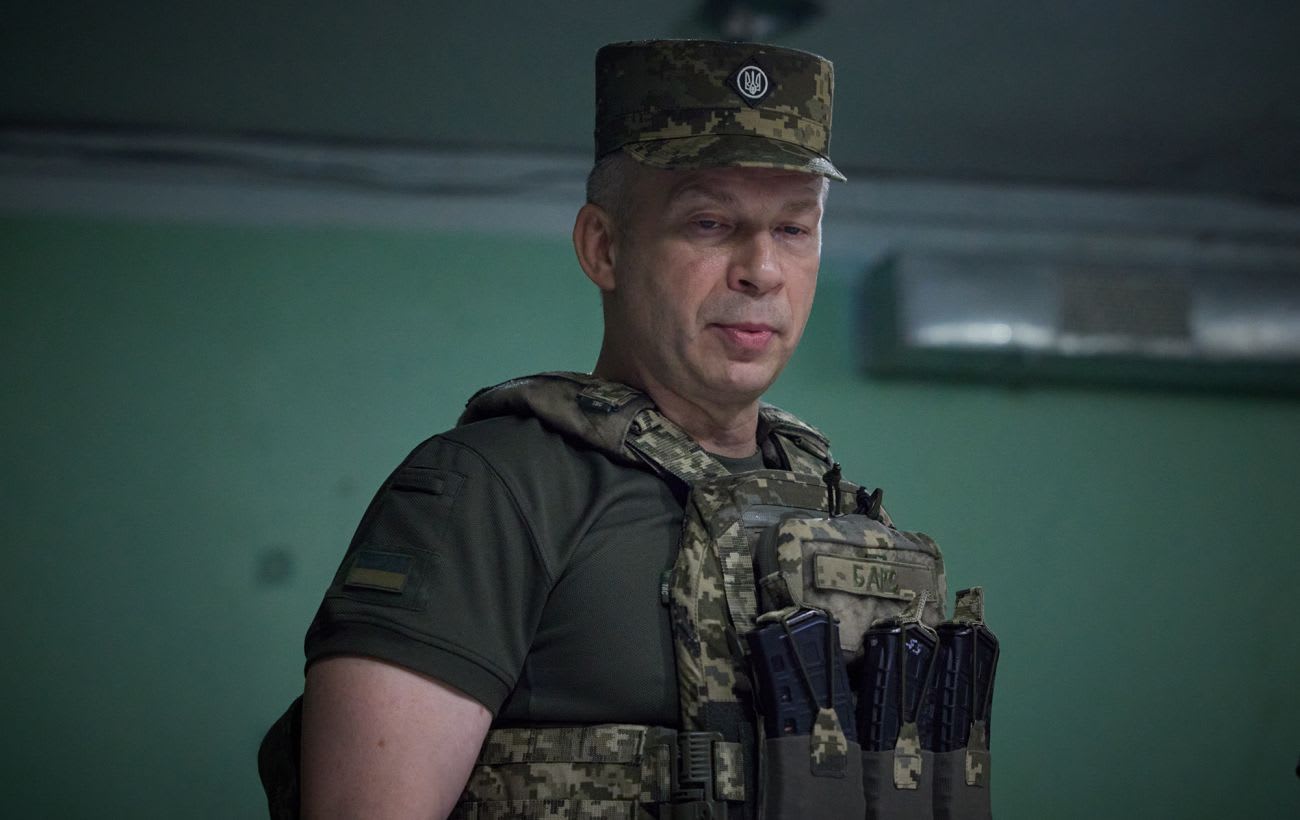 Ukraine's army chief makes important decision due to situation in ...
