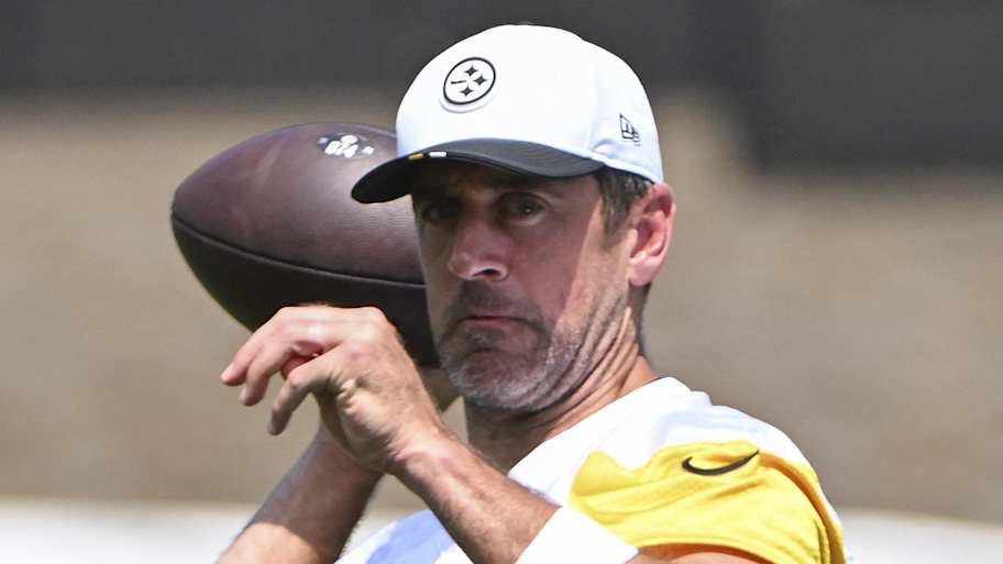 Aaron Rodgers Gets Treatment From Steelers Trainer After Being Stepped ...
