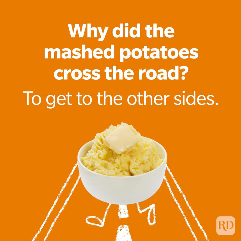 105 Thanksgiving Jokes the Whole Family Will Gobble Up