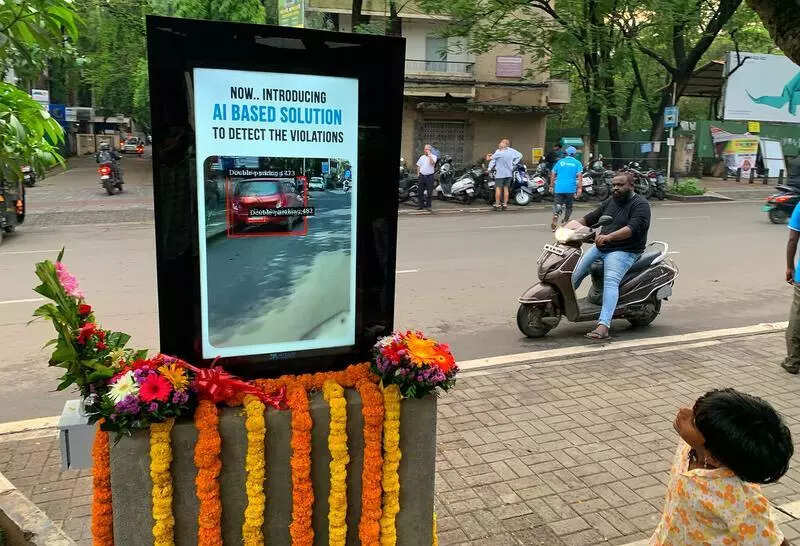 AI-enabled cameras help cops corner 3,982 traffic offenders