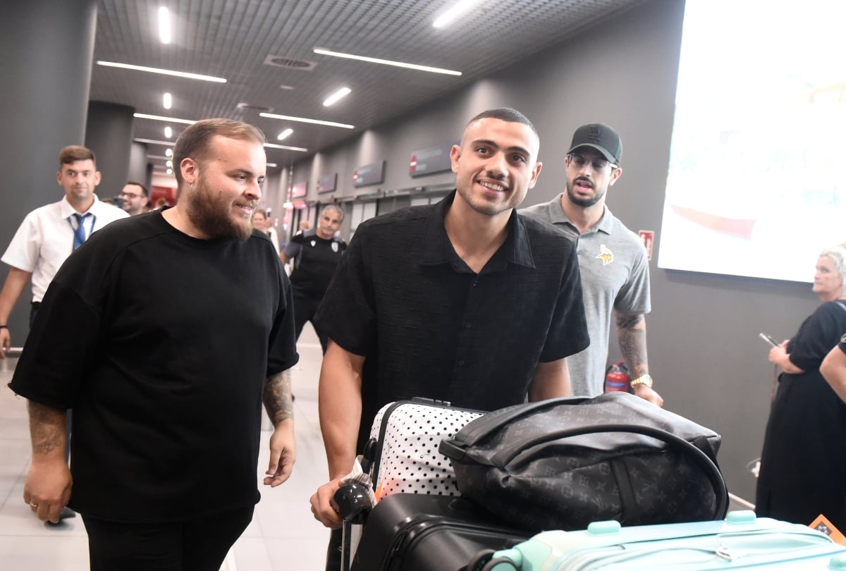 Έφτασε στη Θεσσαλονίκη ο Γιακουμάκης και ανακοινώνεται απ' τον ΠΑΟΚ!