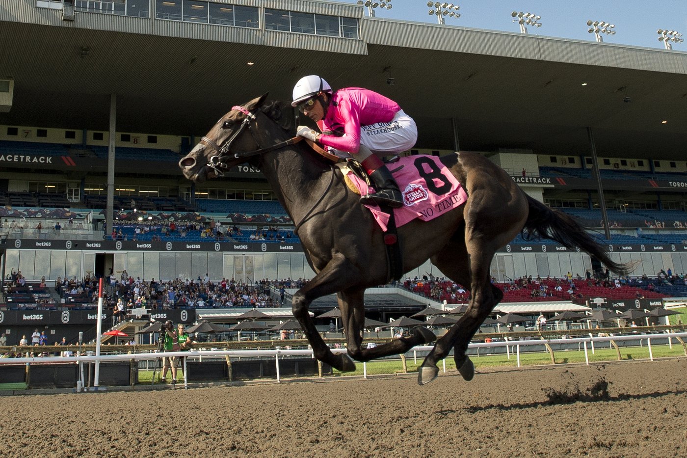 Jockeys David, Pietro Moran to race against each other in 1-million ...