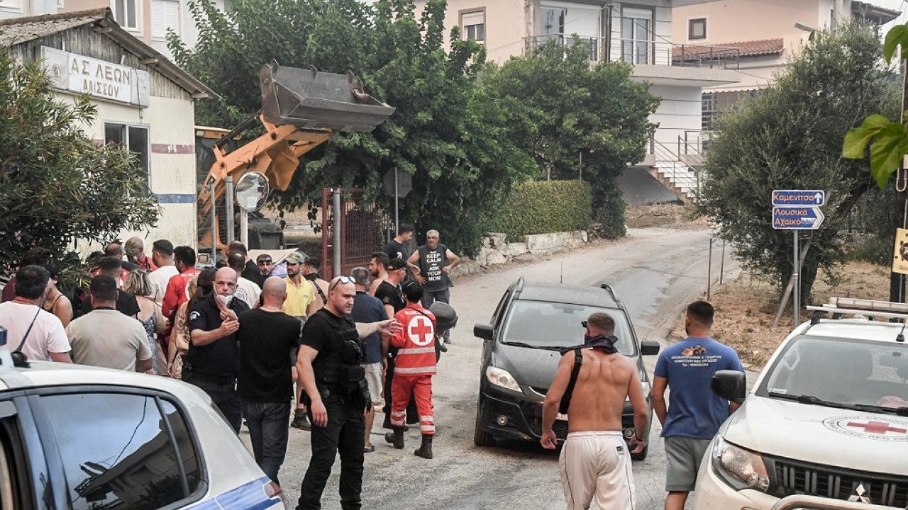 Άδ. Γεωργιάδης για τις φωτιές: Οι επιχειρήσεις του ΕΚΑΒ και ο αριθμός ...