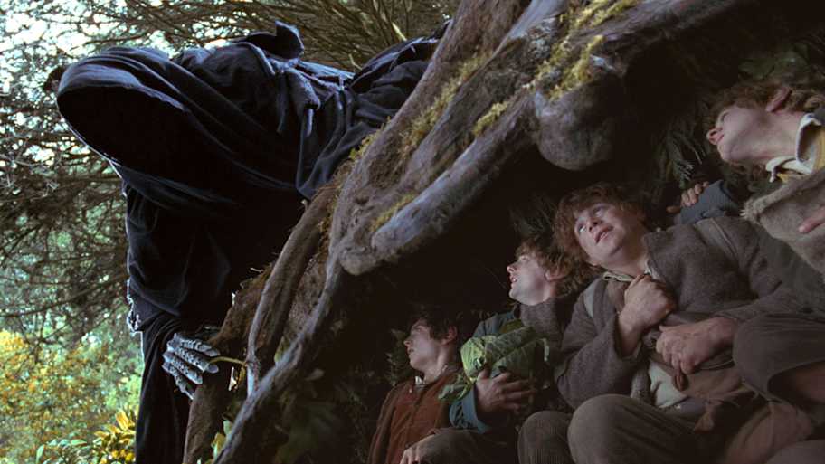 10 moments from The Lord of the Rings that still give us chills