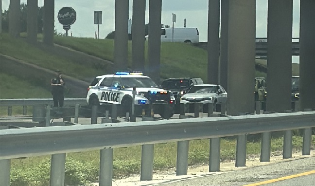 Potential jumper talked down from overpass