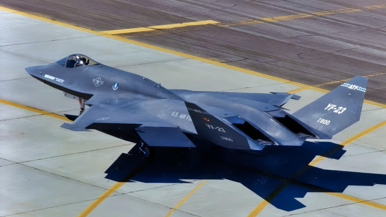 JAS 39 Gripen vs. YF-23 Black Widow II: Who Wins a ‘Knife Fight’ in the ...