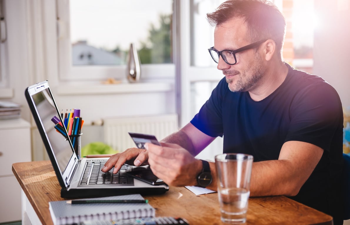 Does carrying a small credit card balance help your credit score?