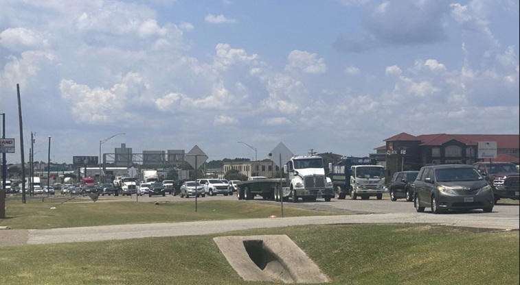 Potential jumper talked down from overpass