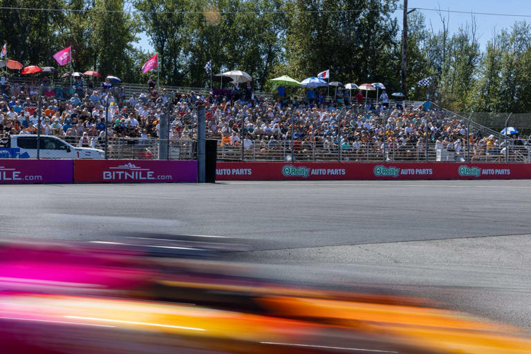 Heat doesn’t deter race fans as Will Power, Alex Palou put on a show in ...