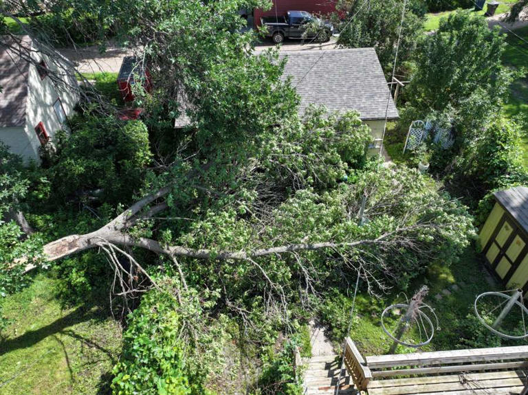 100 mile-per-hour winds cause significant damage in Stutsman County