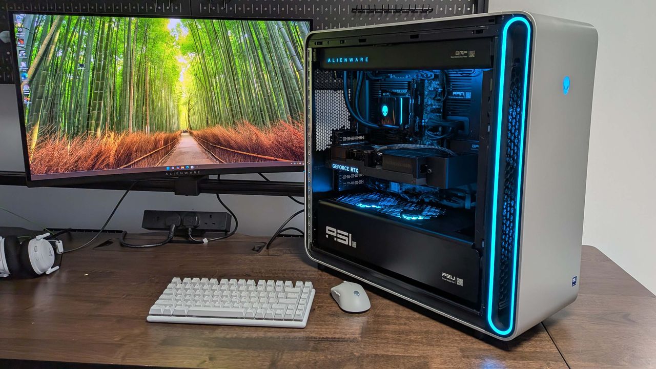 RTX 5090 prices are so ludicrous that Alienware gaming PCs actually ...