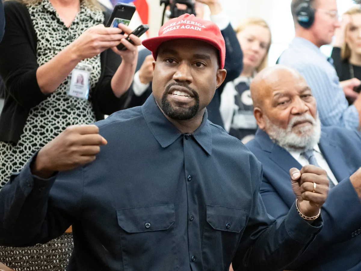 Hajlující rapper Ye, dříve Kanye West, má místo Slovenska nakonec ...
