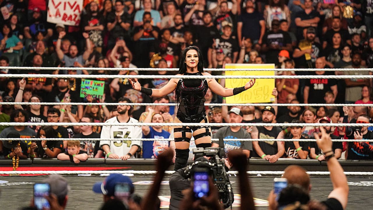 5 Major Blunders WWE Made on RAW That Hurt Key Storylines and Superstar ...