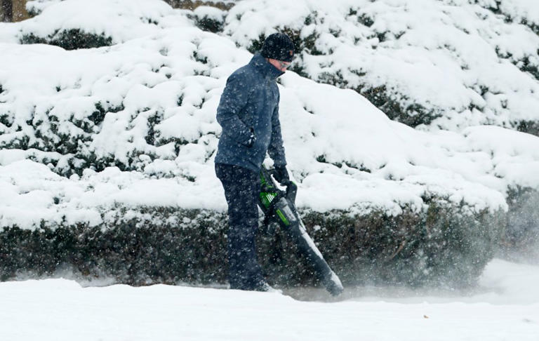 ‘Very cold, snowy’: Farmers’ Almanac releases 2025-2026 winter outlook