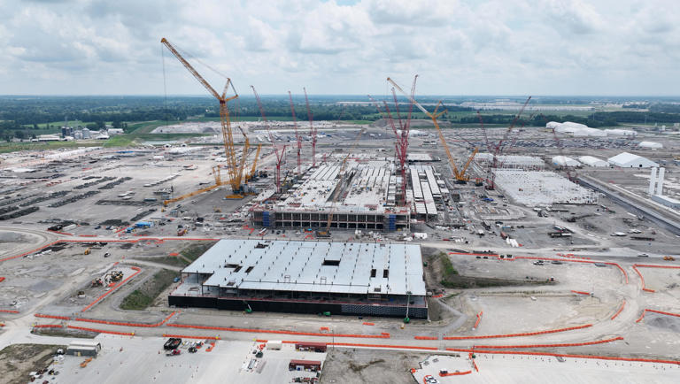 Amid Intel delays, state lawmakers call for public updates, fiscal ...