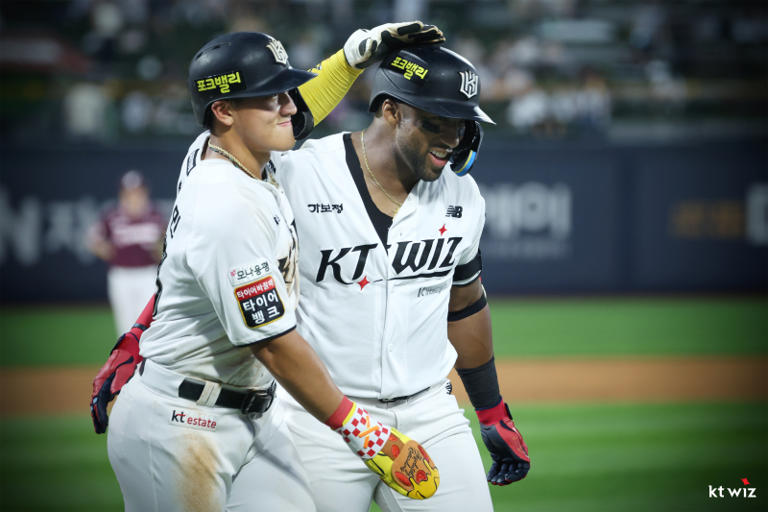 A Dietitian Shares 10 High-Protein, Heart-Healthy Snack Plate Ideas