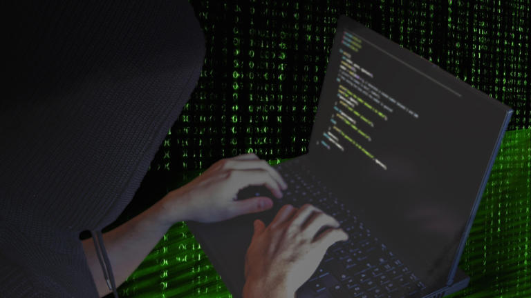 Hacker rubano migliaia di documenti dagli alberghi e li mettono in ...