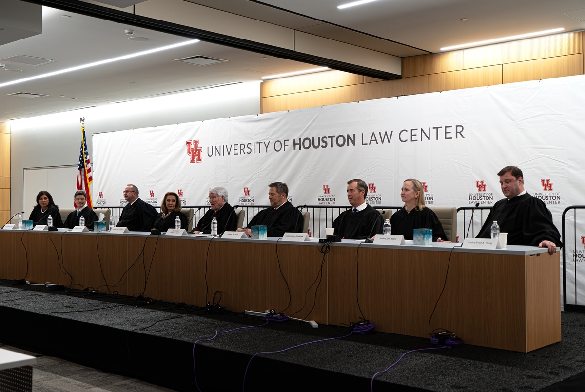 Texas Supreme Court won’t rule for weeks on GOP requests to expel ...